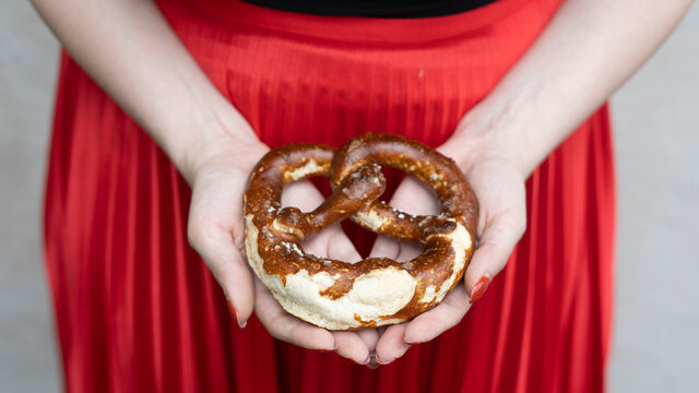 Salzgebaeck Bilder – Durchsuchen 3,123 Archivfotos, Vektorgrafiken und ...