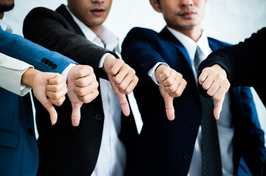 Thumping Bilder – Durchsuchen 16,198 Archivfotos, Vektorgrafiken und ...