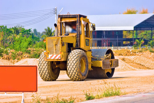 "Asphalt Roller" Immagini - Sfoglia 367 foto, vettoriali e video Stock ...