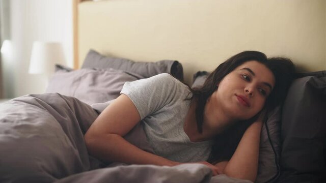 "Sleepless Woman" Images – Browse 132 Stock Photos, Vectors, and Video ...