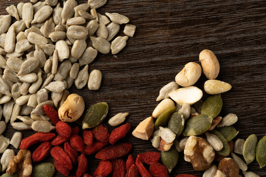 Nussarten Bilder – Durchsuchen 3,974 Archivfotos, Vektorgrafiken und ...