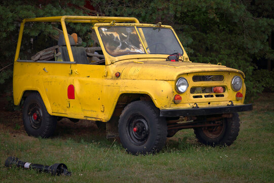 「Uaz-452」の写真素材 | 38件の無料イラスト画像 | Adobe Stock