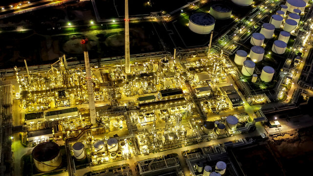 รูปภาพRefinery-Pipelines – เลือกดูภาพถ่ายสต็อก เวกเตอร์ และวิดีโอ263 ...