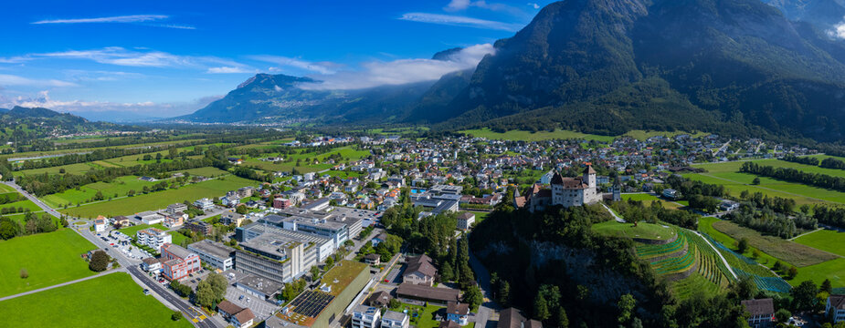 Balzer Bilder – Durchsuchen 727 Archivfotos, Vektorgrafiken und Videos ...