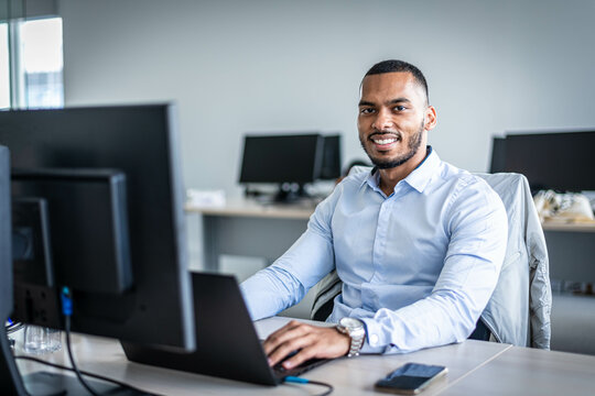 「Administrateur」の写真素材 | 778件の無料イラスト画像 | Adobe Stock