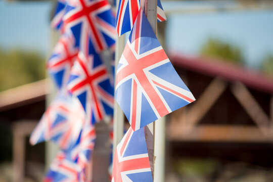 "English Flags" Bilder – Durchsuchen 106 Archivfotos, Vektorgrafiken ...