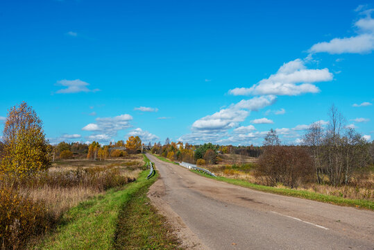 รูปภาพ"Suburban Road" – เลือกดูภาพถ่ายสต็อก เวกเตอร์ และวิดีโอ204 ...