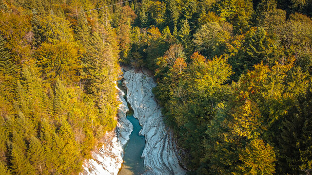 「Birdsview」の画像 - 1,360 件の Stock 写真、ベクターおよびビデオ | Adobe Stock