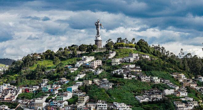 Panecillo Bilder – Durchsuchen 1,787 Archivfotos, Vektorgrafiken und ...