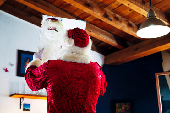 Samichlaus-Bilder: Stock-Fotos & -Videos. | Adobe Stock