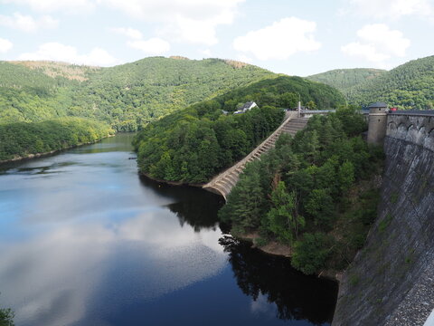 Rurtalsperre Bilder – Durchsuchen 713 Archivfotos, Vektorgrafiken und ...