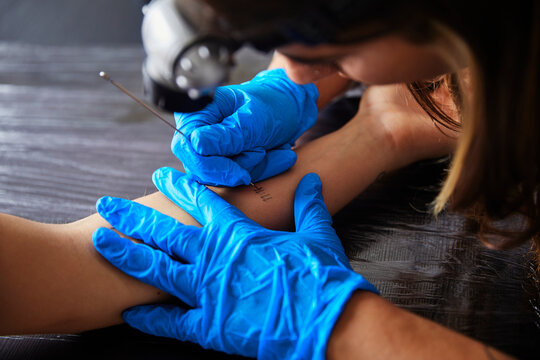 1,448,029 BEST Tattooing IMAGES, STOCK PHOTOS & VECTORS | Adobe Stock