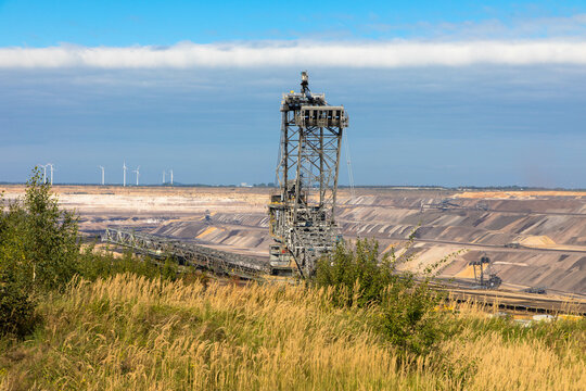 รูปภาพBucket-Wheel – เลือกดูภาพถ่ายสต็อก เวกเตอร์ และวิดีโอ649 | Adobe ...