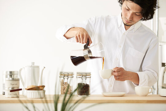 รูปภาพMan-Hour – เลือกดูภาพถ่ายสต็อก เวกเตอร์ และวิดีโอ1,019 | Adobe Stock