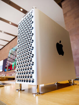 Cheese-Grater Images – Browse 36 Stock Photos, Vectors, and Video ...