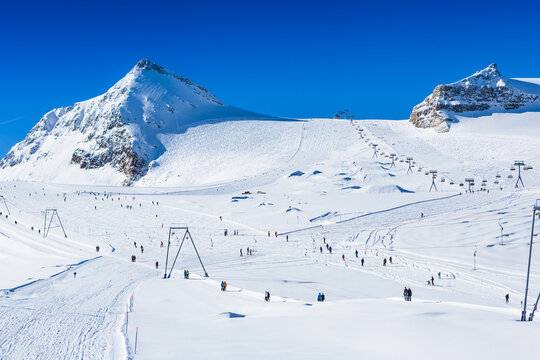 Skipiste Bilder – Durchsuchen 128,910 Archivfotos, Vektorgrafiken und ...