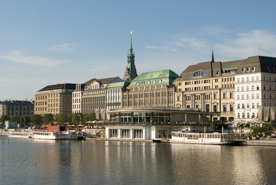 รูปภาพAlsterhaus – เลือกดูภาพถ่ายสต็อก เวกเตอร์ และวิดีโอ304 | Adobe Stock