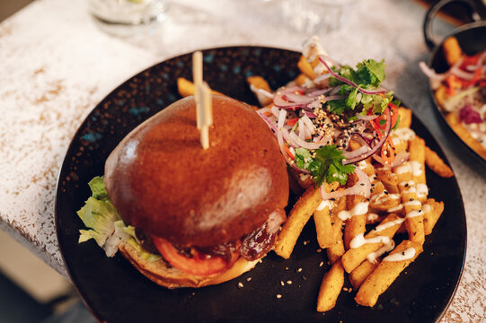 Fritten bilder – Bläddra bland 2,475 stockfoton, vektorer och videor ...