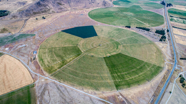 Alien Crop Circles Images – Browse 2,377 Stock Photos, Vectors, and ...