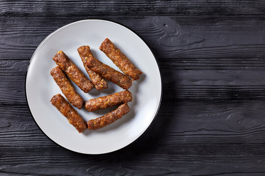 รูปภาพChevap – เลือกดูภาพถ่ายสต็อก เวกเตอร์ และวิดีโอ3,849 | Adobe Stock