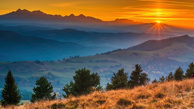 3,954,650 BEST Vale IMAGES, STOCK PHOTOS & VECTORS | Adobe Stock