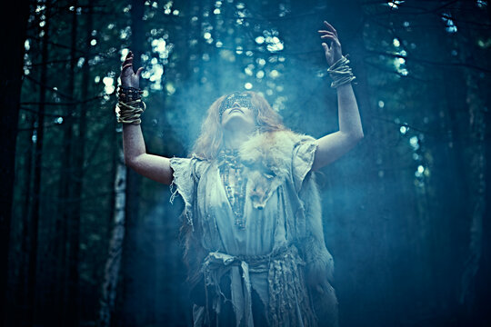 「Heathen」の画像 - 110,808 件の Stock 写真、ベクターおよびビデオ | Adobe Stock