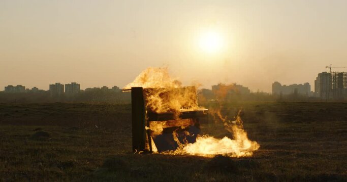 "Piano On Fire" Images – Browse 20 Stock Photos, Vectors, and Video ...