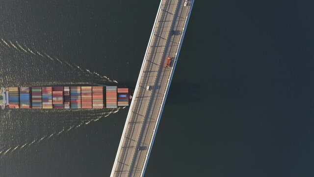 Container Ship Bridge Images – Browse 23,683 Stock Photos, Vectors, and ...