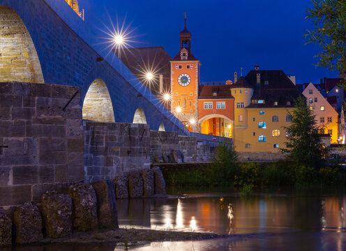 รูปภาพRatyzbona – เลือกดูภาพถ่ายสต็อก เวกเตอร์ และวิดีโอ11,938 | Adobe ...