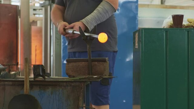 Lampworker Imagens – Procure 165 fotos, vetores e vídeos | Adobe Stock