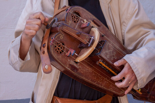 Drehleier Images – Browse 64 Stock Photos, Vectors, and Video | Adobe Stock