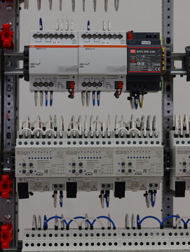 Knx bilder – Bläddra bland 100 stockfoton, vektorer och videor | Adobe ...