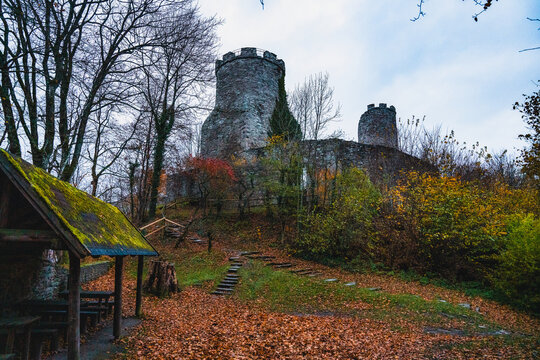 "Alte Burg"-Bilder: Stock-Fotos & -Videos. | Adobe Stock