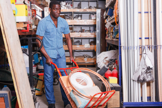 Handbarrow Bilder – Durchsuchen 525 Archivfotos, Vektorgrafiken und ...