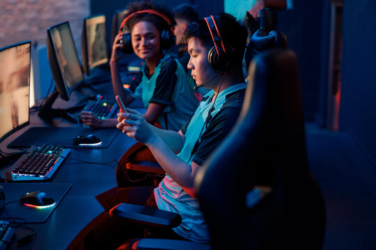 Gamers Images – Browse 6,479 Stock Photos, Vectors, and Video | Adobe Stock