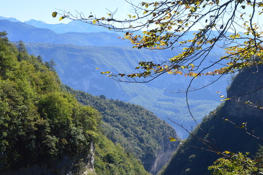 Wassertrum Bilder – Durchsuchen 217 Archivfotos, Vektorgrafiken und ...