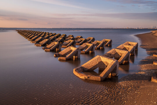 Breakwaters Images – Browse 488,714 Stock Photos, Vectors, and Video ...