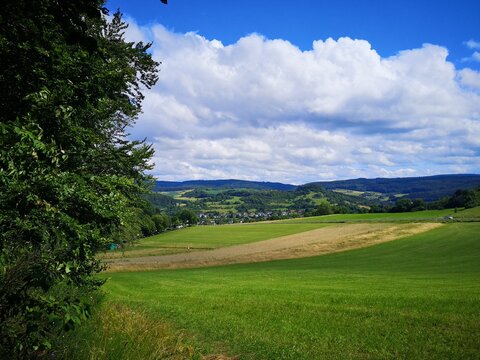 รูปภาพGerolstein – เลือกดูภาพถ่ายสต็อก เวกเตอร์ และวิดีโอ465 | Adobe Stock