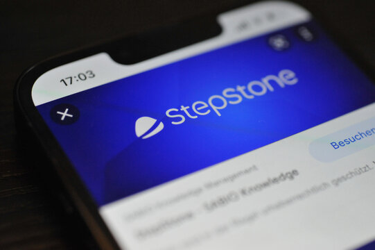 Stepstone Imagens – Procure 151 fotos, vetores e vídeos | Adobe Stock