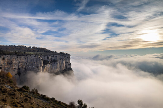 LAS 337,551 MEJORES IMÁGENES, FOTOS DE ARCHIVO Y VECTORES DE Escarpado ...