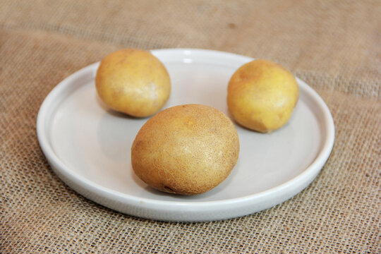 "Round Potatoes" 影像 – 瀏覽 26 個素材庫相片、向量圖和影片 | Adobe Stock