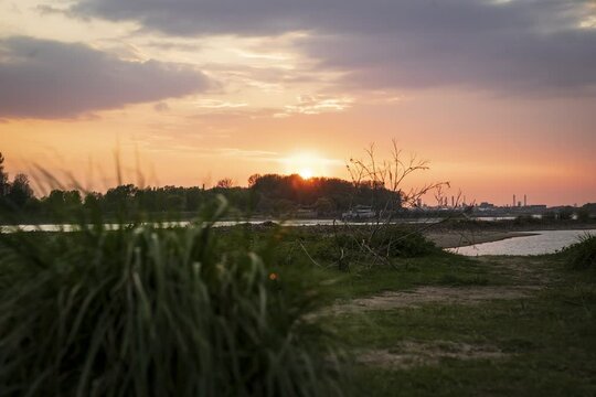 Hitdorf-Bilder: Stock-Fotos & -Videos. | Adobe Stock