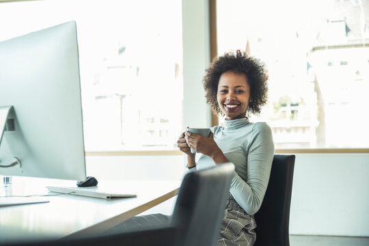 Black Professional Women Images – Browse 515,611 Stock Photos, Vectors ...