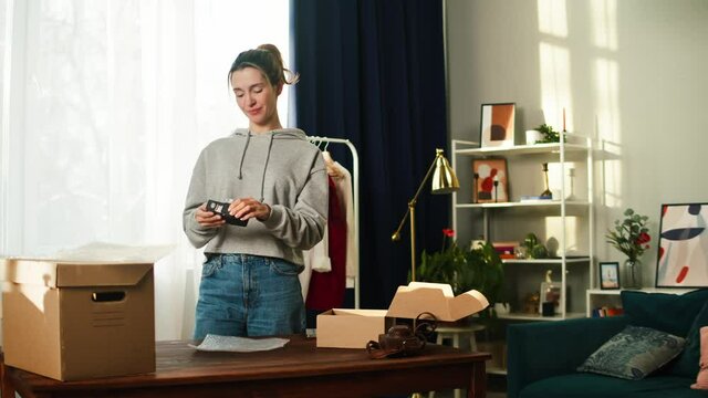 Cheap Photo Store Online Images – Browse 1,171 Stock Photos, Vectors ...