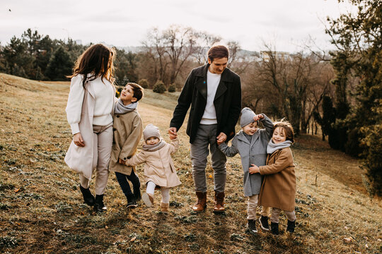 "Big Family"-Bilder: Stock-Fotos & -Videos. | Adobe Stock