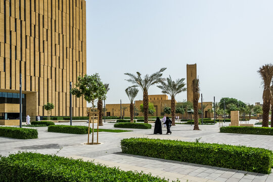 Imágenes de "Riyadh City": descubre bancos de fotos, ilustraciones ...