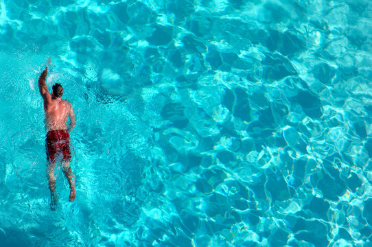 Swim Bilder – Durchsuchen 2,675,945 Archivfotos, Vektorgrafiken und ...