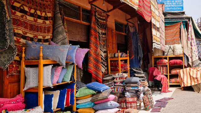 "Arabic Market" Images – Browse 78 Stock Photos, Vectors, and Video ...