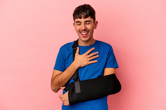 DIE 23,018 BESTEN BILDER, STOCK-FOTOS UND -VEKTORGRAFIKEN ZU „Armbruch ...