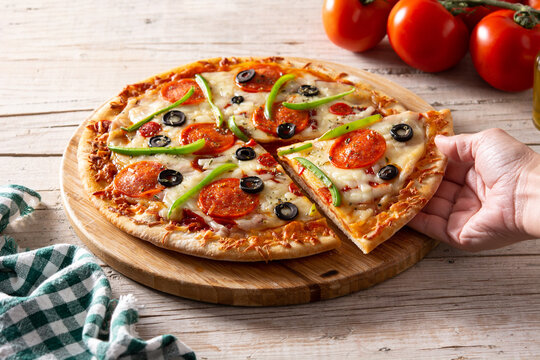 Free Pizza Images – Browse 3,652 Free Stock Photos, Vectors, and Video ...